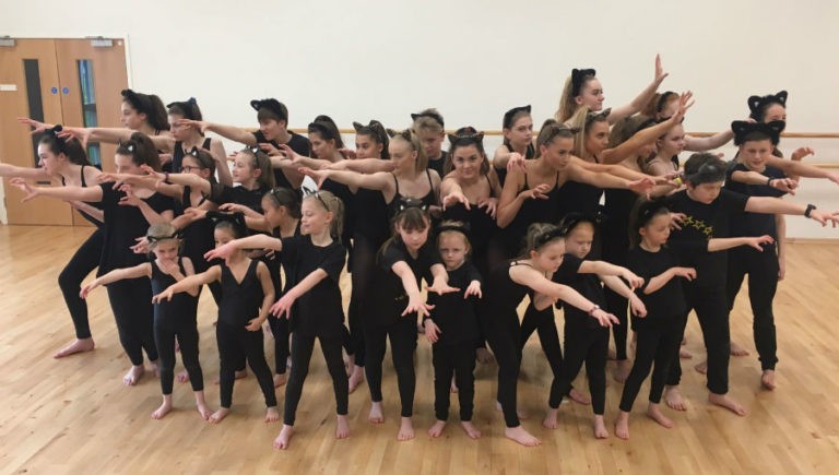 DAPA - Dean Academy of Performing Arts - Sing, Dance, Act